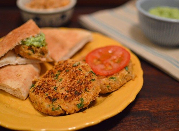 The Lunch Bunch: Healthy Falafel Patties Recipe - aSweatLife