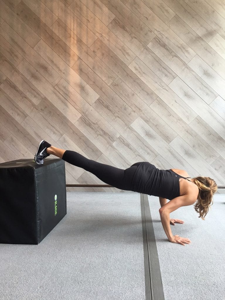 Your 30-minute Box Workout: Only One Heavy Dumbbell Needed - aSweatLife