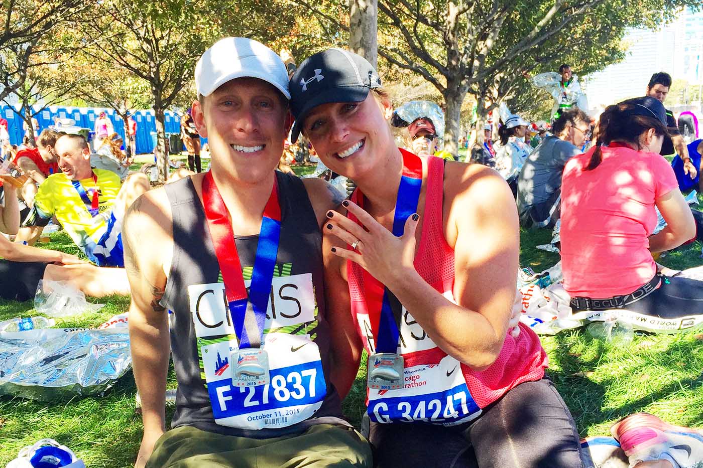 Couple Celebrates 2015 Chicago Marathon Engagement at 2016 Race ...