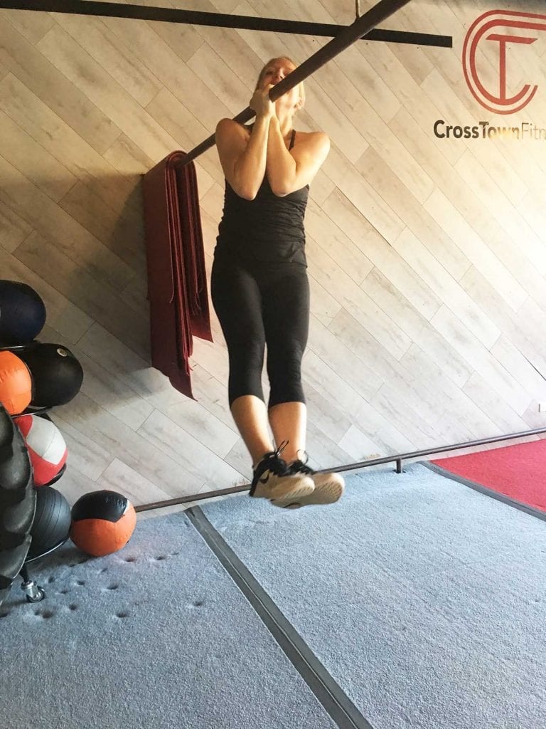 30-Minute Workout With a Pull-Up bar - aSweatLife