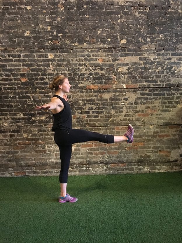 Kick Start Your Week With a Bodyweight Workout for 30 Minutes - aSweatLife