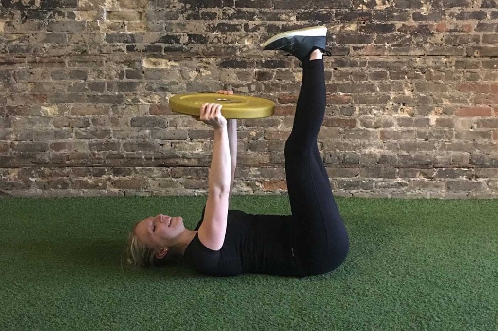 Your 30-Minute Plate Workout Perfect for Every Gym - aSweatLife