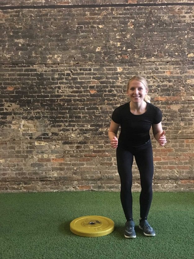 Your 30-Minute Plate Workout Perfect for Every Gym - aSweatLife