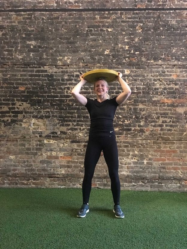 Your 30-Minute Plate Workout Perfect for Every Gym - aSweatLife