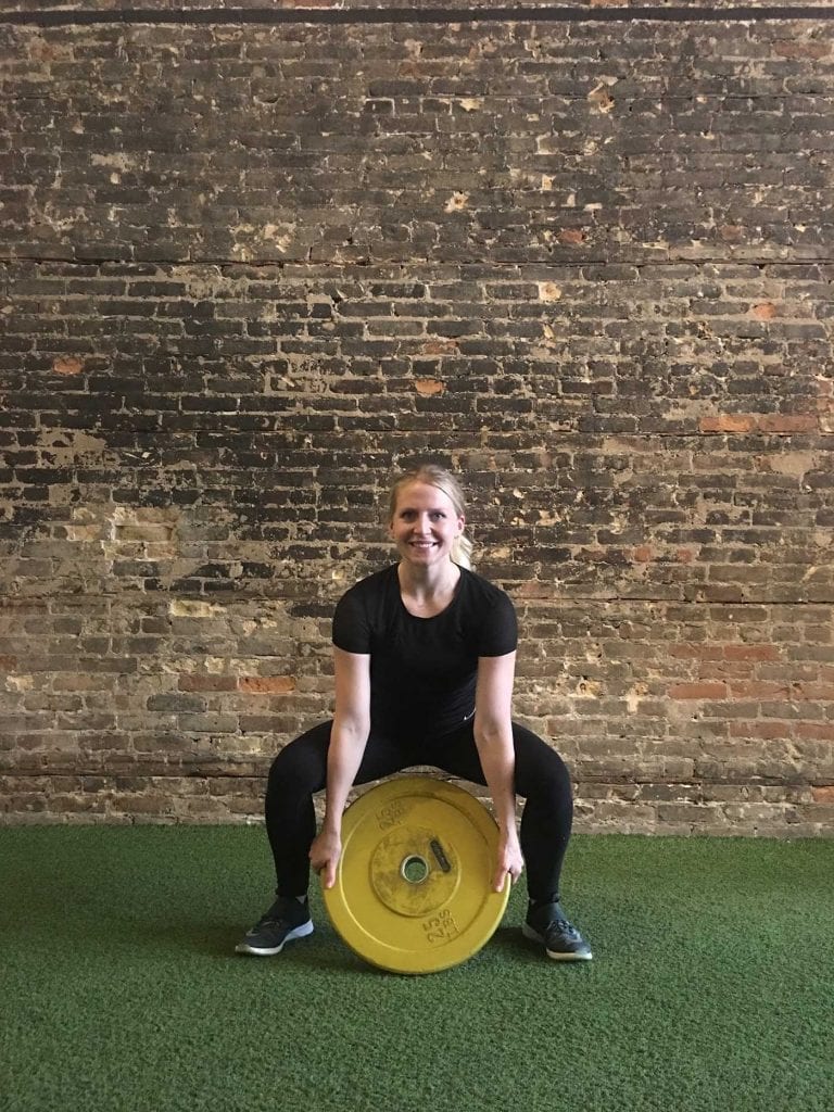 Your 30-Minute Plate Workout Perfect for Every Gym - aSweatLife